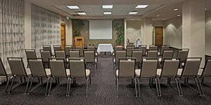 Hilo Oceanfront Hotel | Hilo Hawaiian Hotel | Castle Resorts